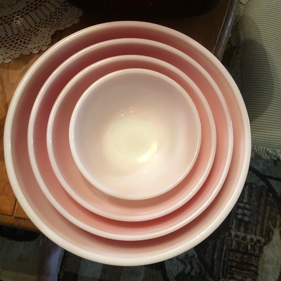 Pyrex | Kitchen | Set Of 4 Pyrex Nesting Bowls They Are All Numbered ...